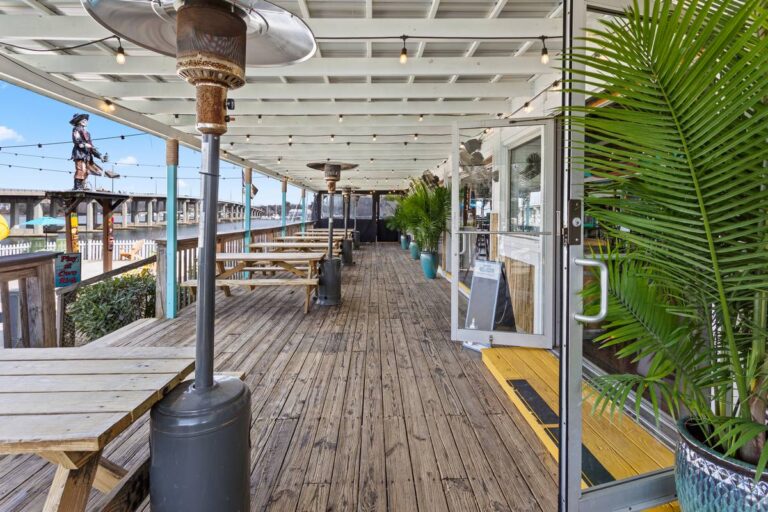 Coconut Joe’s Bar & Grill Photos – Coconut Joe's Bar & Grill
